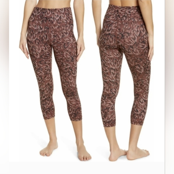 Zella | Pants & Jumpsuits | New Zella High Waist Studio Lite Crop ...